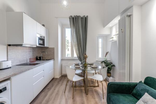 St Peter Miracle Suite - Roma