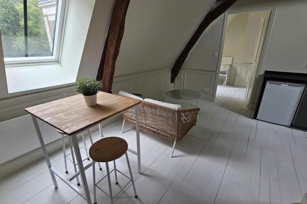 T2 De La Préfecture - Écurie