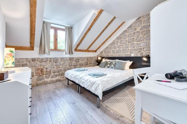 Villa Dovecote With Private Sauna, Jacuzzi & Gym - Ston