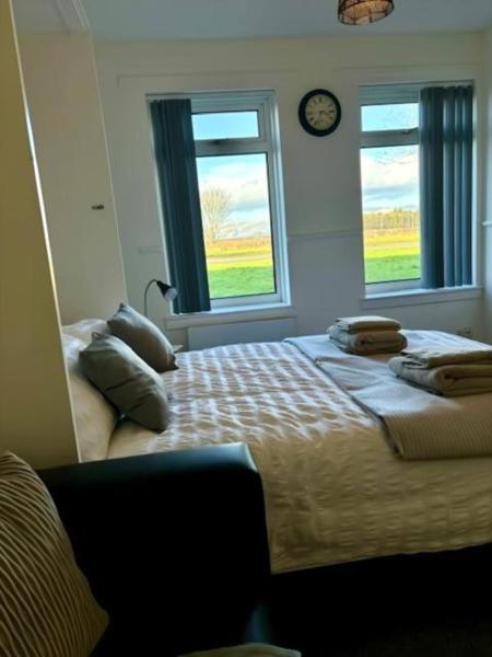 Modern Apartment In Stenhousemuir - Falkirk