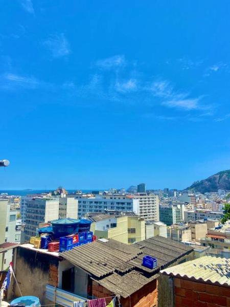 Hw House In Favela - Ipanema