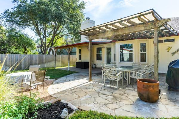Cozy 3br Retreat With Outdoor Dining & Bbq Grill - Pflugerville