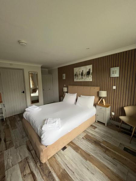 Oak, Country Chalet Located In Pegsdon - Luton