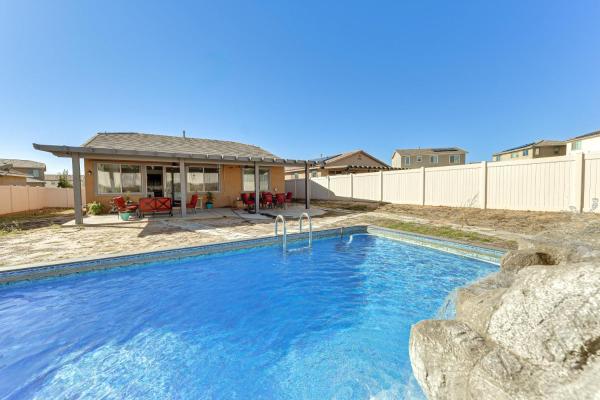 Luxe Beaumont Home With Private Pool! - 博蒙特