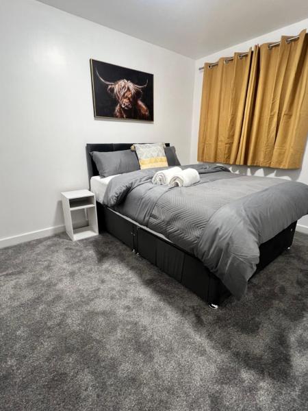 New Manchester City Getaway House With 2 Free Parking - Oldham