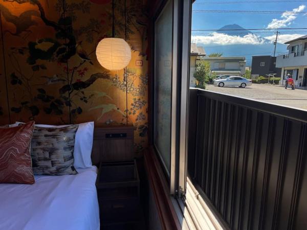 折々祭ー河口湖駅徒歩六分富士山ビューとホームシアター庭付 - Lake Kawaguchi