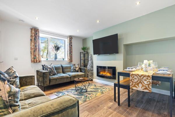 8 Eighth Ave Retreat On The Green Beautiful 4-bed Home Pass The Keys - York