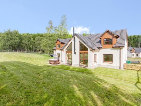 4 Bedroom Accommodation In Aviemore - Aviemore