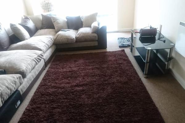 Heathrow Airport Bedfont Lakes 2 Bedroom Apartment - Hounslow