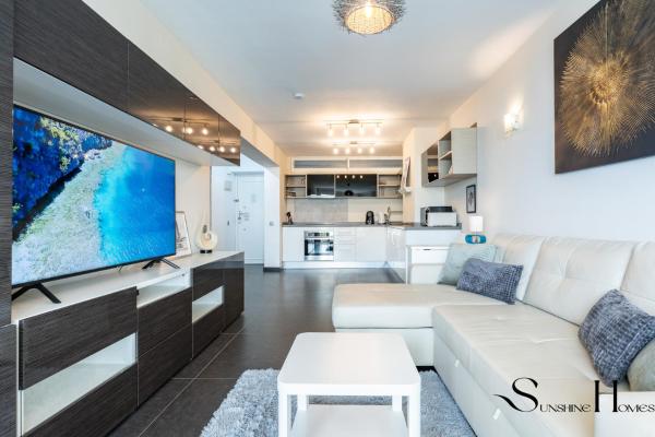 Stylish Retreat 1bed, Pool, Sleeps 3 - Benalmádena