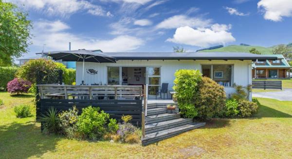 Angela Close To The Lake - Kinloch - Lake Taupo
