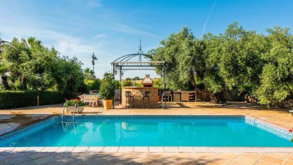 Spacious Villa With Private Pool In Villamartin - Villamartin