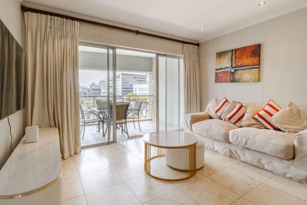 Stunning Apartment In Sandton Central - Sandton