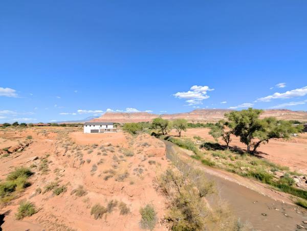 Zion River Front Farmhouse - Utah