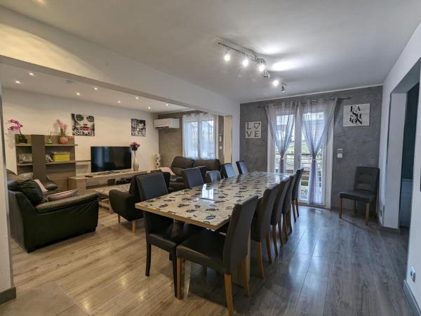 Chalet Spacieux Avec Sauna, Spa Et Baby-foot, Proche Stations De Ski - Fr-1-589-671 - Remiremont