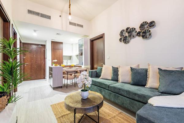 Elegant 2 Bedroom In Business Bay With Burj View - Dubai