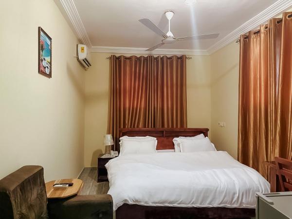 Senalli Hotel - Ghana