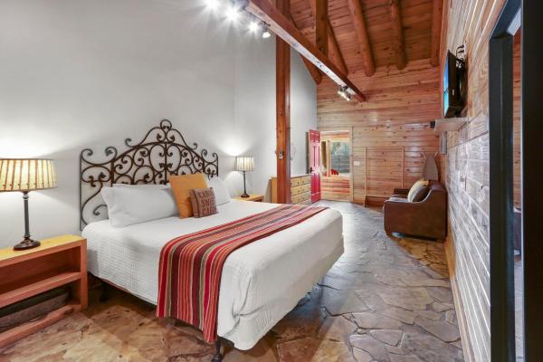 Wimberley Log Cabins Resort And Suites- Unit 3 - Texas