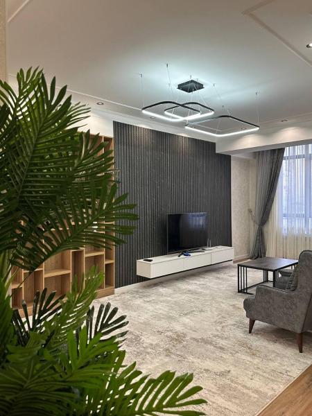 Coco Chanel Apartment In Bishkek - Bishkek