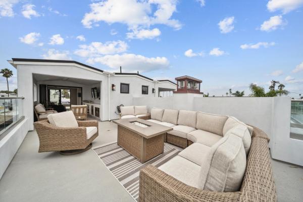Epitome Of Newport Beach Living Steps From Beach - Newport Beach, CA