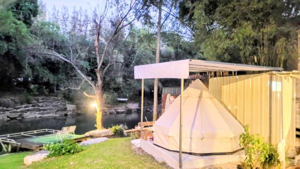 Brookhouse & Glamping - Muak Lek District