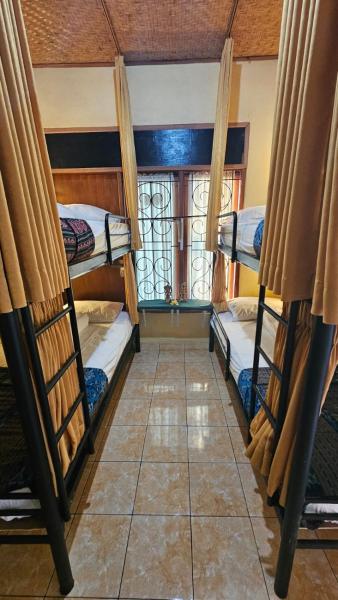 Mai Family Guest House - Singaraja