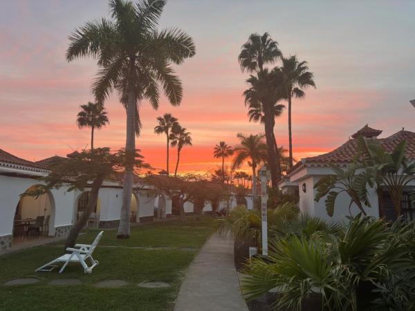 Newly Listed And Renovated Bungalow In Parque Golf Maspalomas - Maspalomas