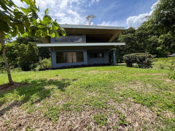 Hospedaje Santiago - Costa Rica