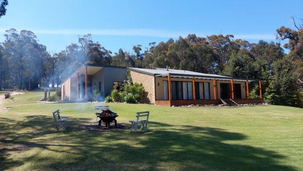 Captains Quarters - Lakes Entrance