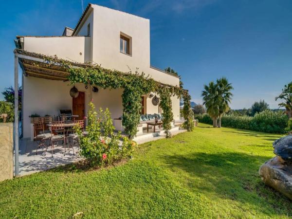 Spacious Villa With Infinity Pool - Cala Millor