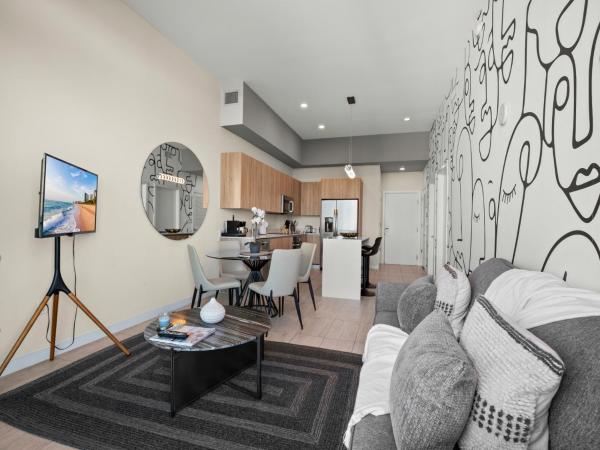 Luxury & Modern Condo In Design District With Pool - Miami