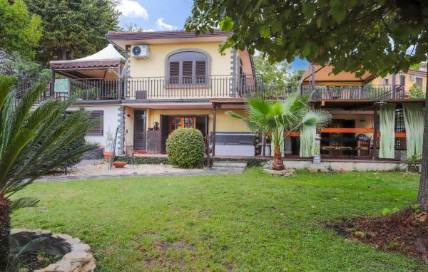 Amazing Home In Trecastagni With Sauna - Zafferana etnea