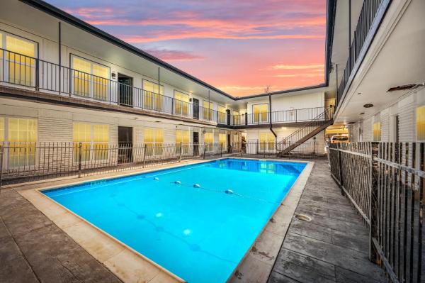 1 Br Apt In Heights With Pool And Free Park - Houston, TX