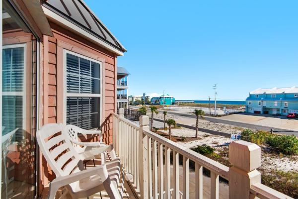 Pelican Point Townhouse Townhouse - Pensacola Beach, FL