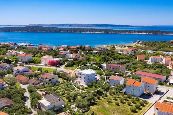 Apartments Max - Banjol