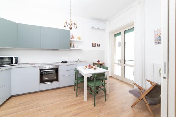 Riverside Apartment With Private Parking - Salerno