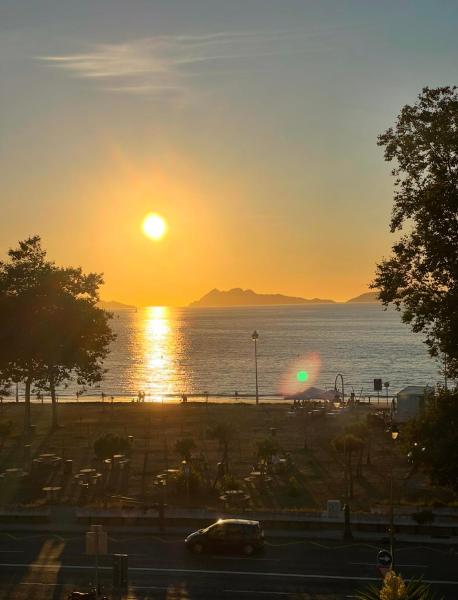 2 Habitaciones Con Vistas Y 2 Terrazas En Primera Linea Playa Samil - Baiona