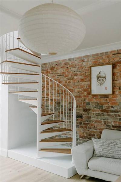 Spacious 4-bedroom Manly Beach Apartment, Balcony, Bath & Fireplace, 2 Min To Beach - Narrabeen