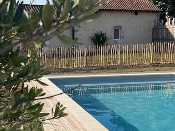 Gîte 8 Pers Avec Piscine Partagée Et Wifi à Brantôme - Fr-1-616-441 - Brantôme