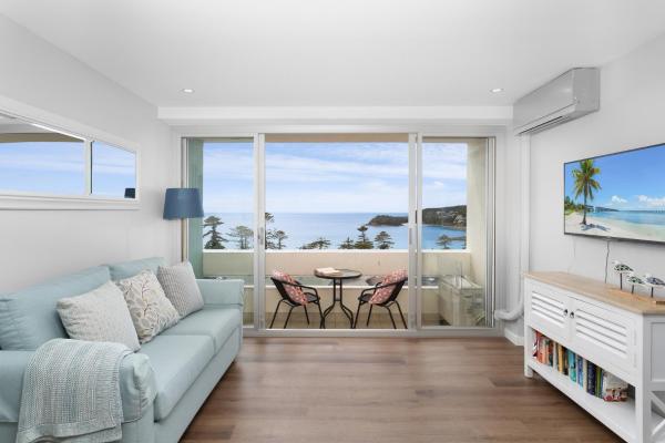Modern Manly Apartment With Stunning Views, Pool - Narrabeen