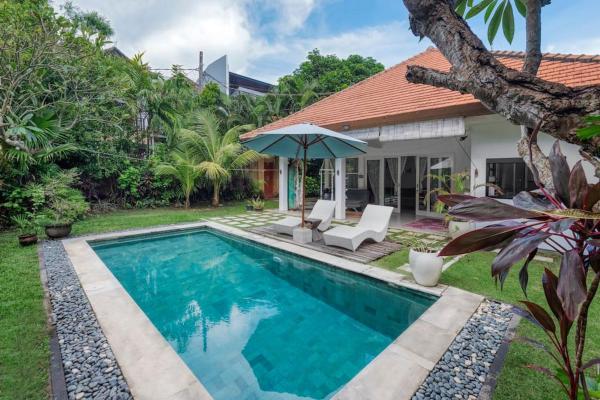 Family Villa In Central Canggu - チャングー