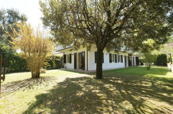610 - Pentalocale Al Piano Terra Al Taunus Con Ampio Giardino, A Soli 300 Mt Dal Mare -Spiaggia Inclusa Nel Prezzo - Numana