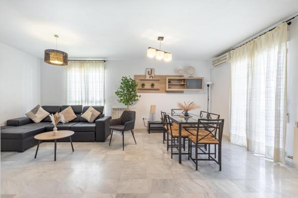 Chalet Con Piscina A 10 Minutos De Granada - La Zubia