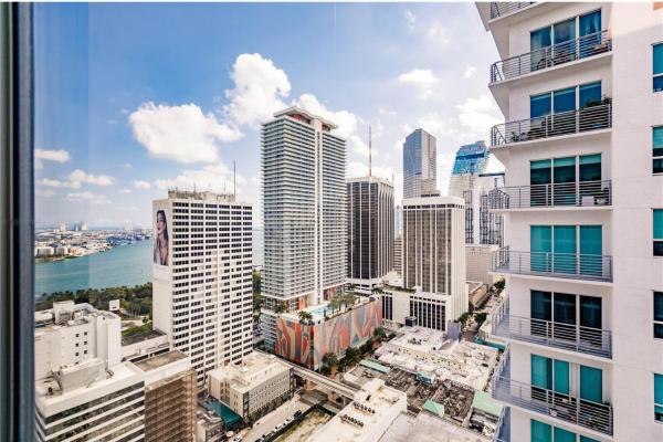 Exclusive Condo W Beautiful City Views And Full Amenities! - Miami