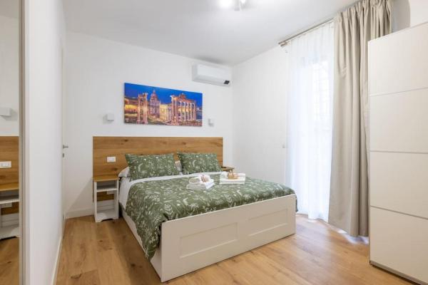 Little House 15 - Rome