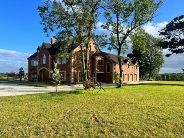 Tara Manor - Family Gathering's & Hen Parties - Omagh