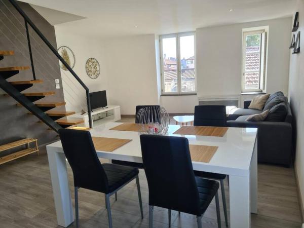 Appartement À Deux Pas De Tout - Issoire