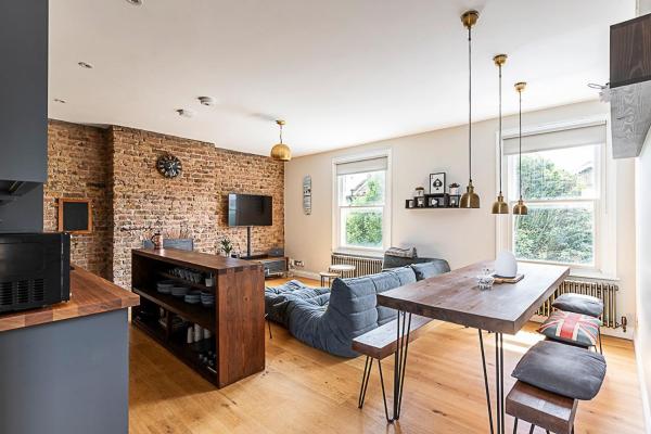 Rustic And Contemporary Haven In Brixton - London
