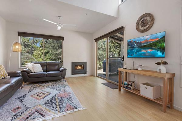 Beluga - Waterfront Retreat - Loch Sport