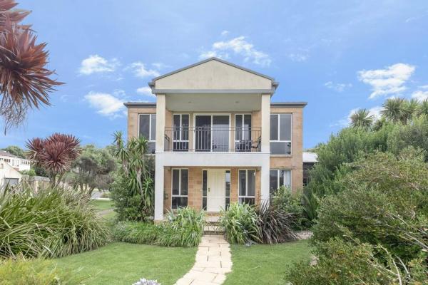 4 Br House Near Beach Sleeps 9 - Great Ocean Road